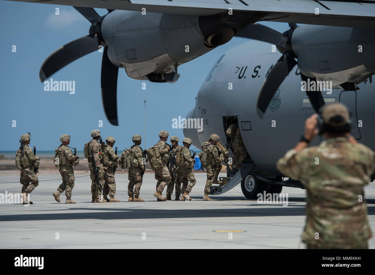 U.S. Army Soldiers assigned to Combined Joint Task Force-Horn of Africa ...