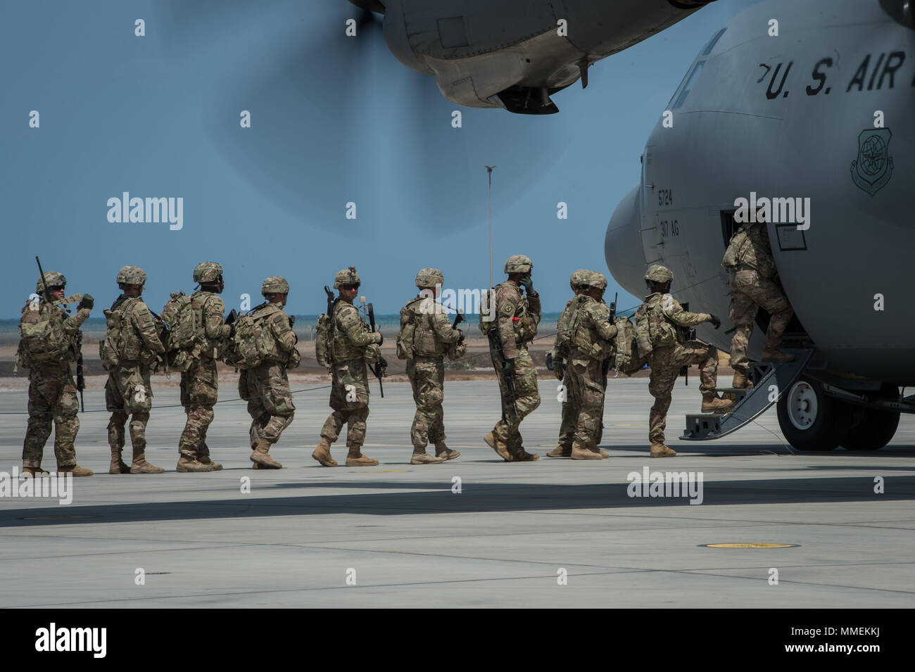 U.S. Army Soldiers assigned to Combined Joint Task Force-Horn of Africa ...