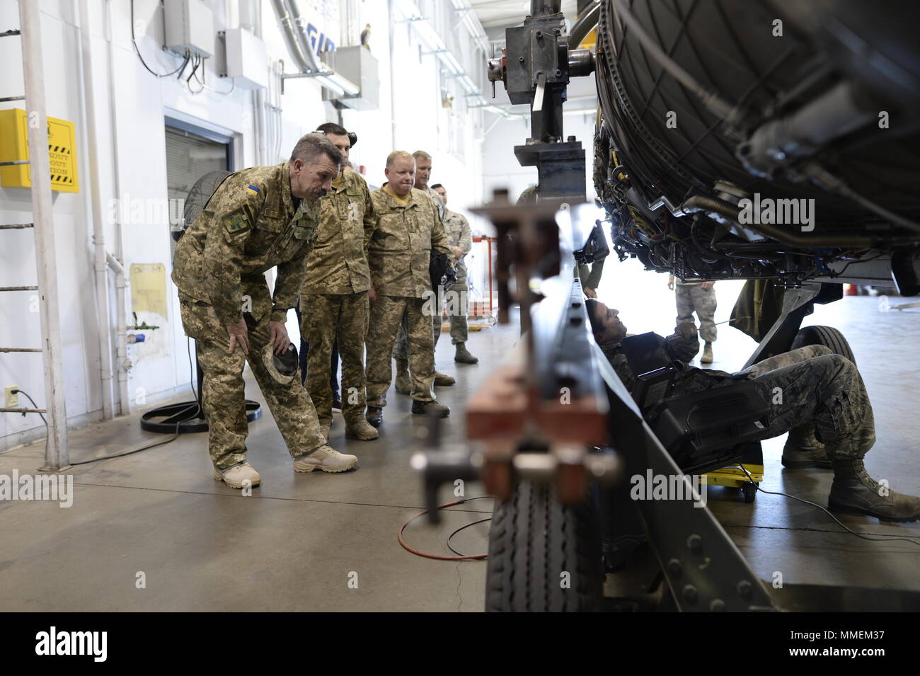 F100 220 jet engine hi-res stock photography and images - Alamy