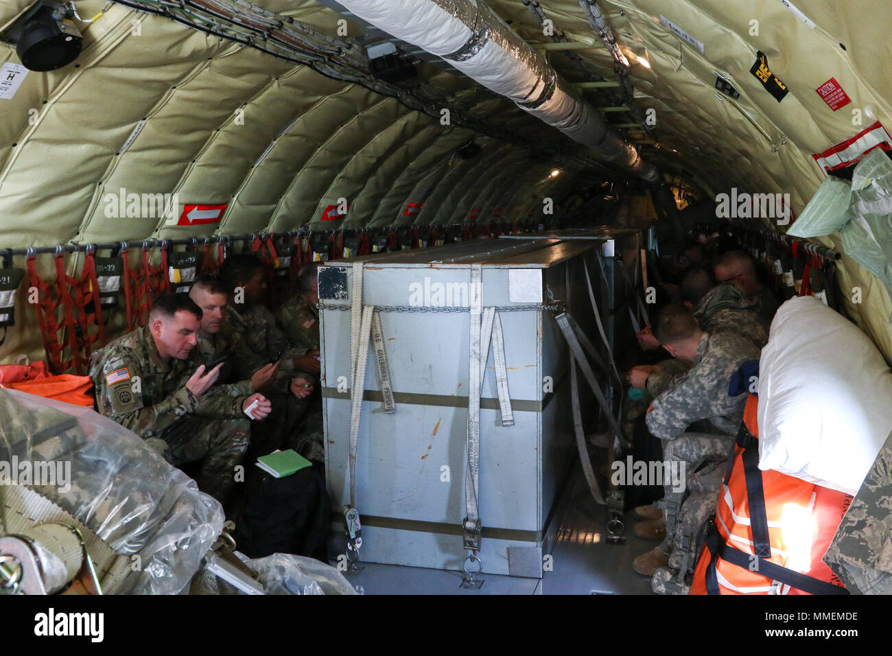 121st airlift wing hi-res stock photography and images - Alamy