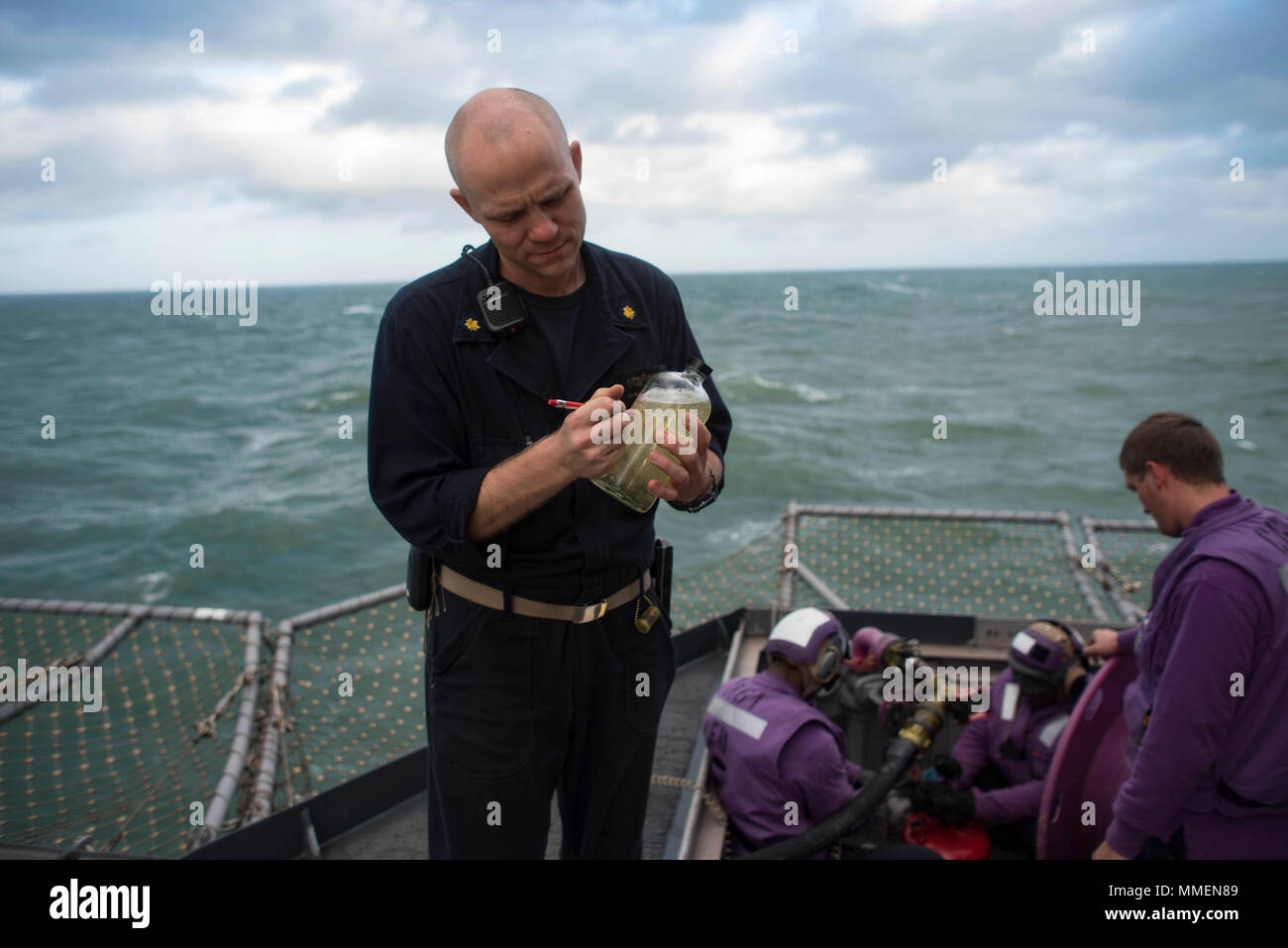 171018-N-DO281-036 ATLANTIC OCEAN (Oct. 18, 2017) Chief Engineering ...