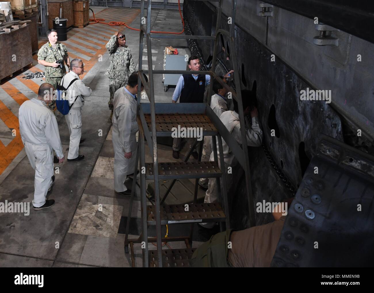 Tf40b hi-res stock photography and images - Alamy