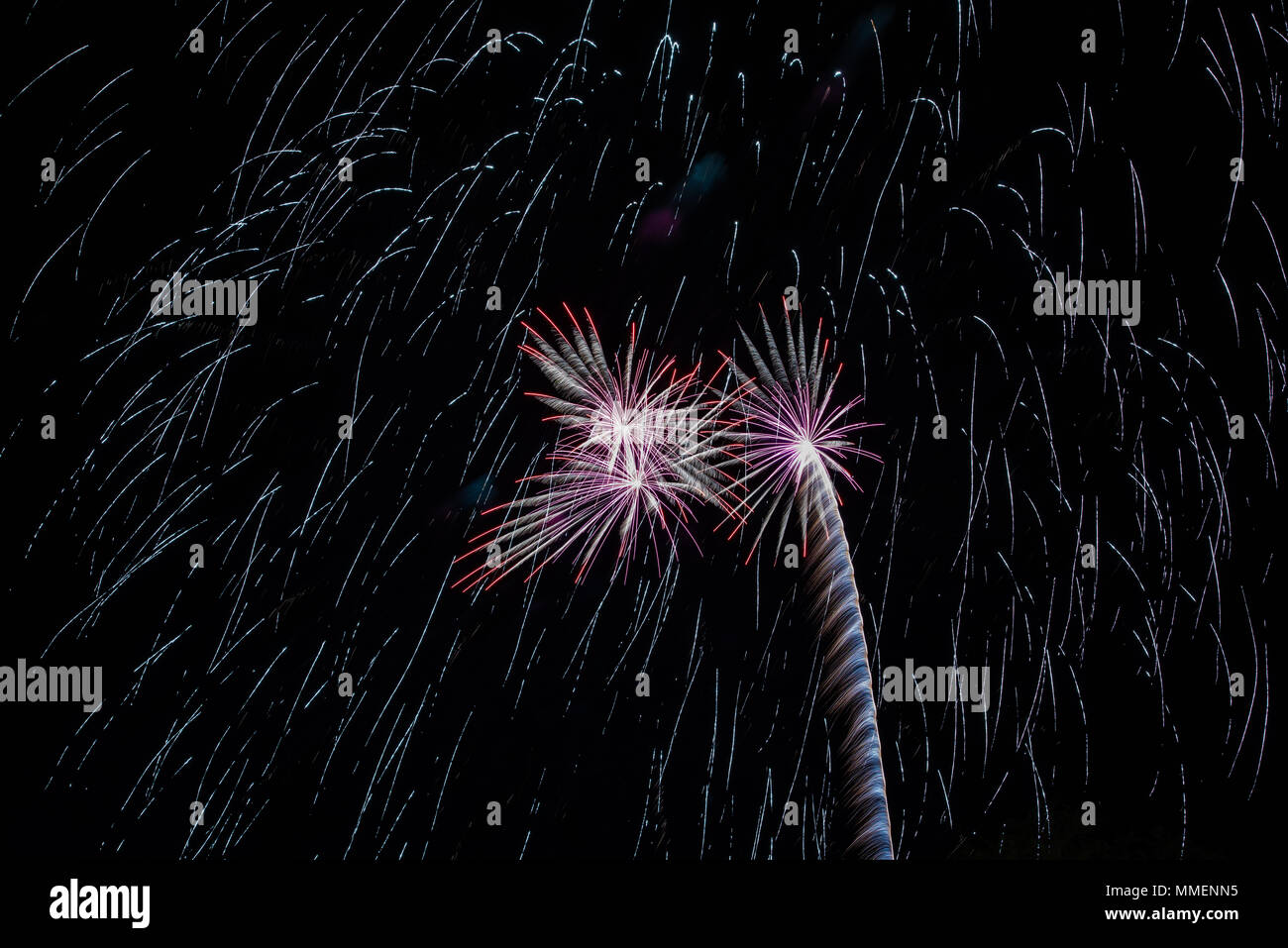 Exploding fireworks hi-res stock photography and images - Alamy