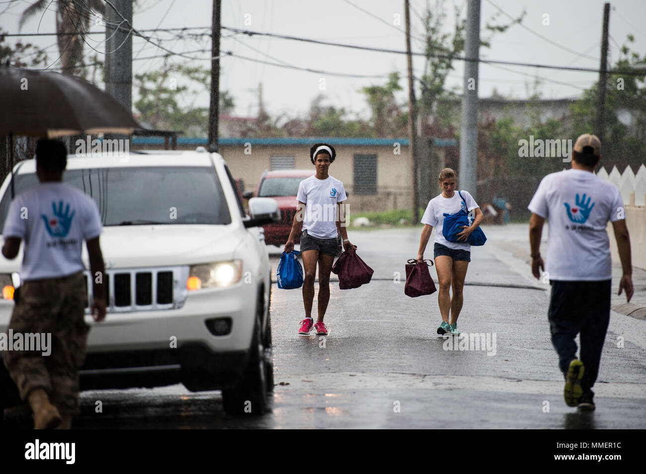 Shirley Ferrer, left, and Mariana Thon, both volunteers for A la mano ...