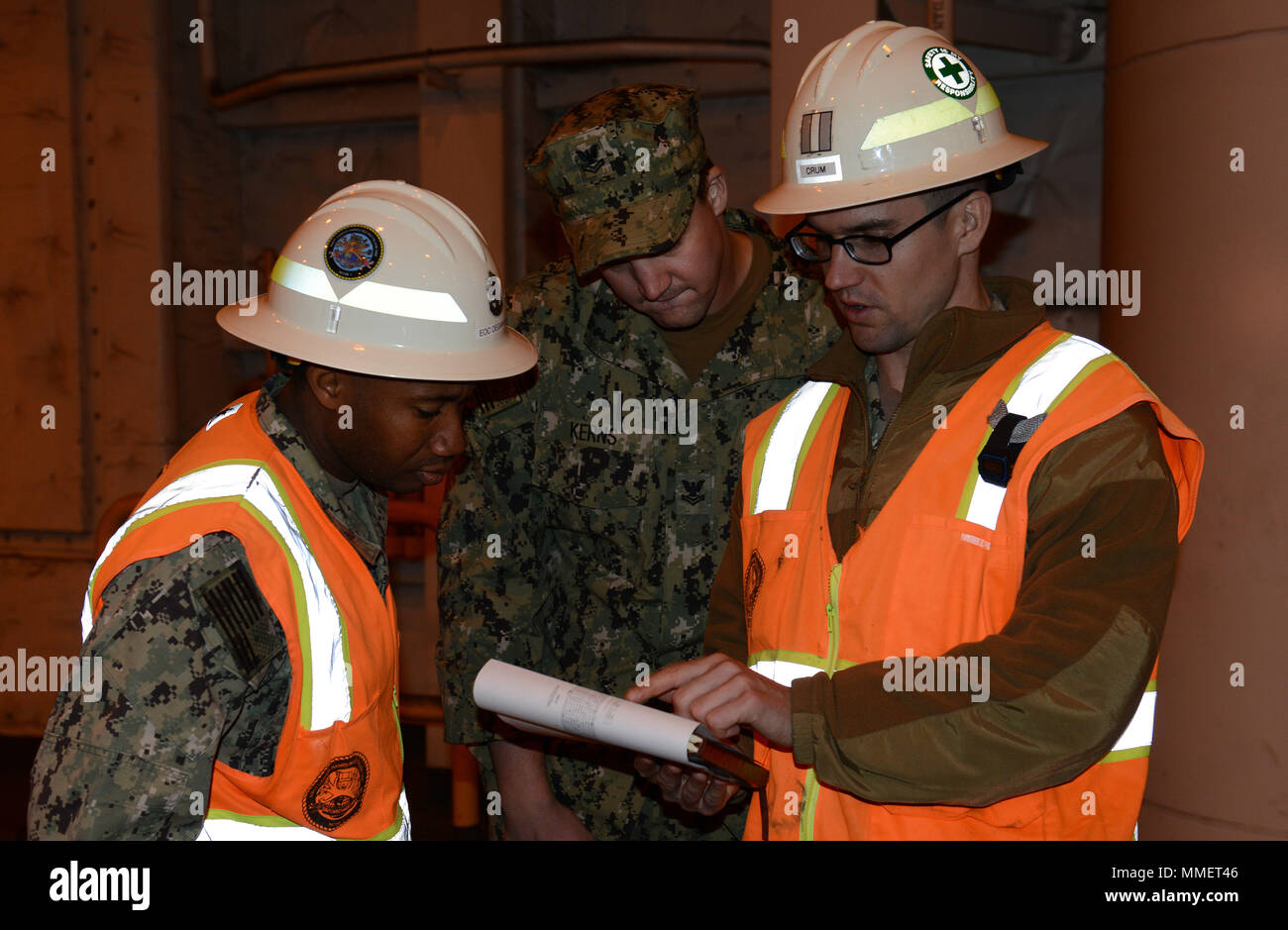 U.S. Navy Sailors assigned to U.S. Navy Cargo Handling Battalion 1 from ...