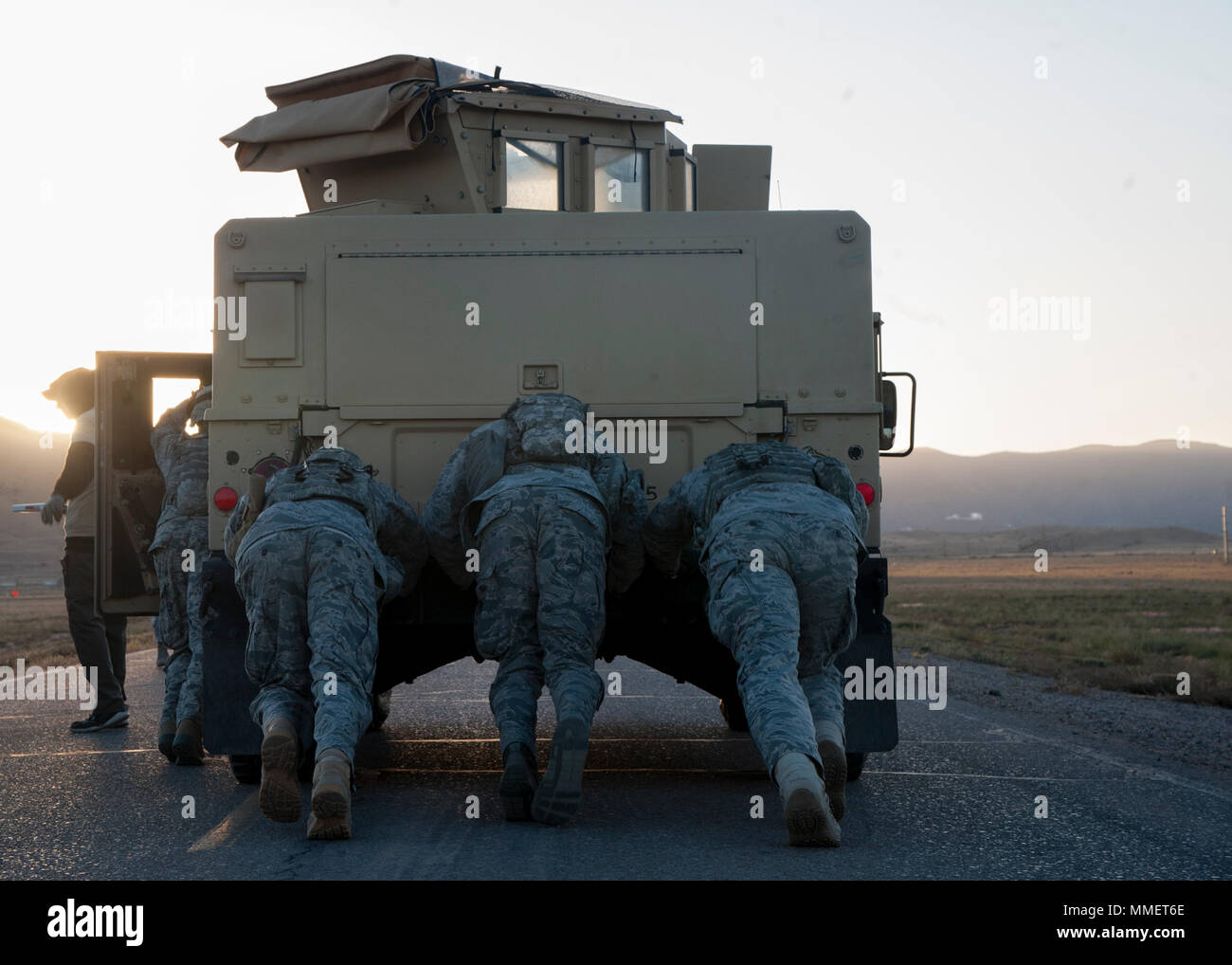 Humvee push hi-res stock photography and images - Alamy