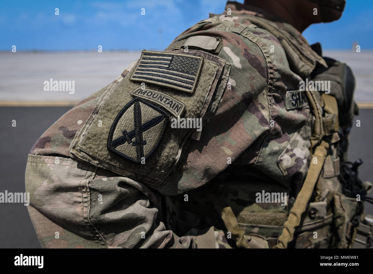 U.S. Army Soldiers assigned to Combined Joint Task Force-Horn of Africa ...