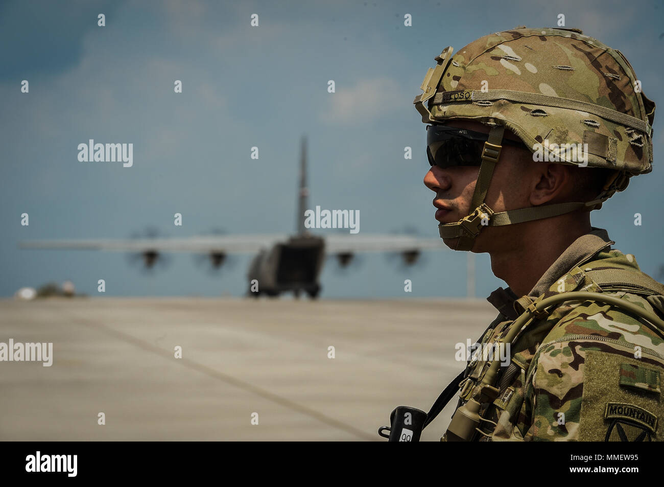 U.S. Army Soldiers assigned to Combined Joint Task Force-Horn of Africa ...