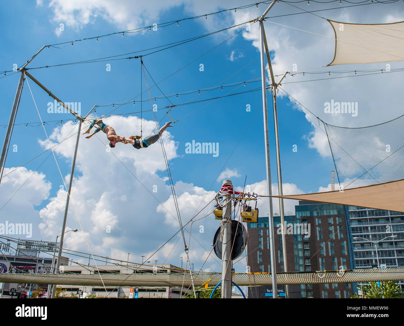 Trapeze classes hi-res stock photography and images - Alamy