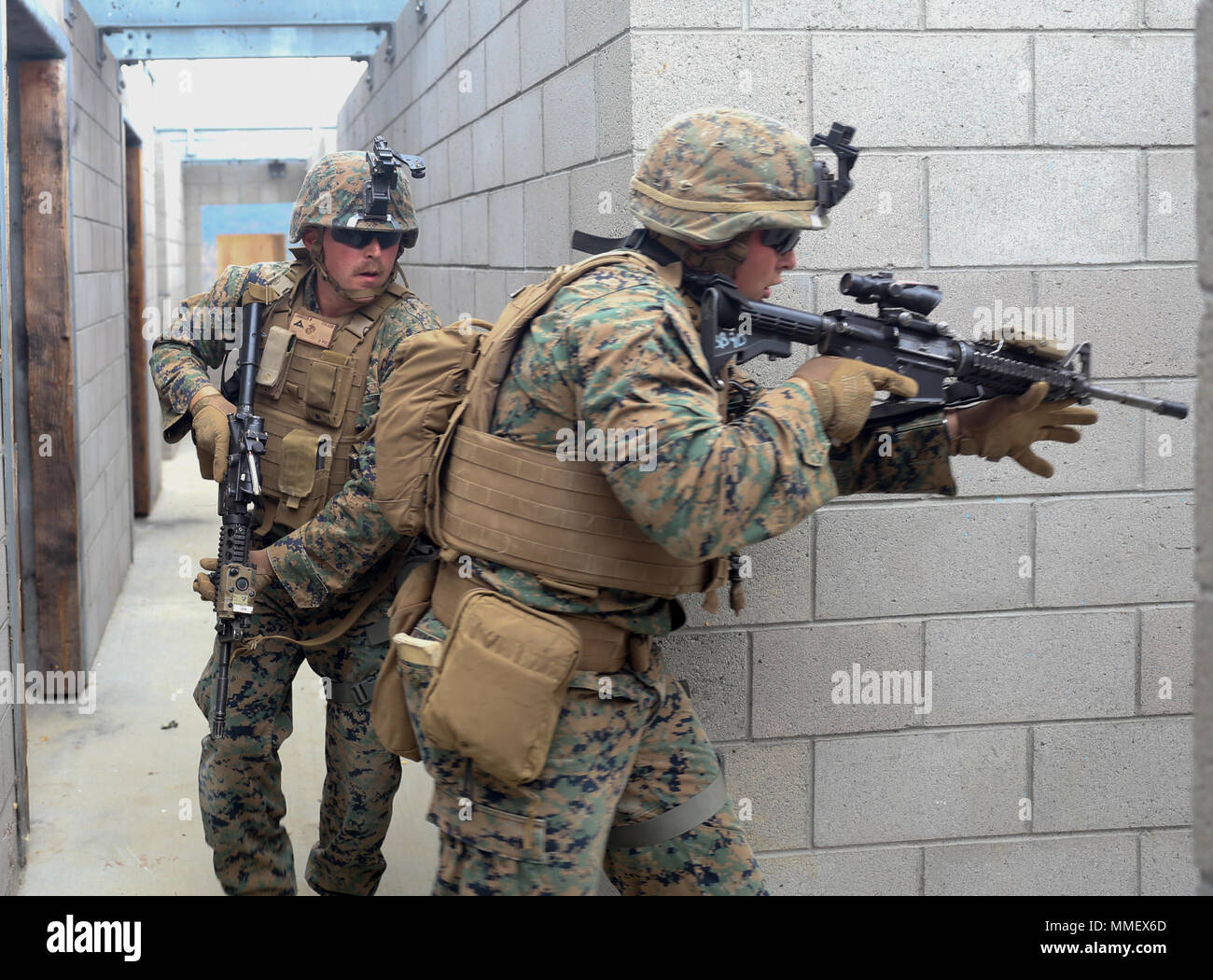 Urban breach course hi-res stock photography and images - Alamy
