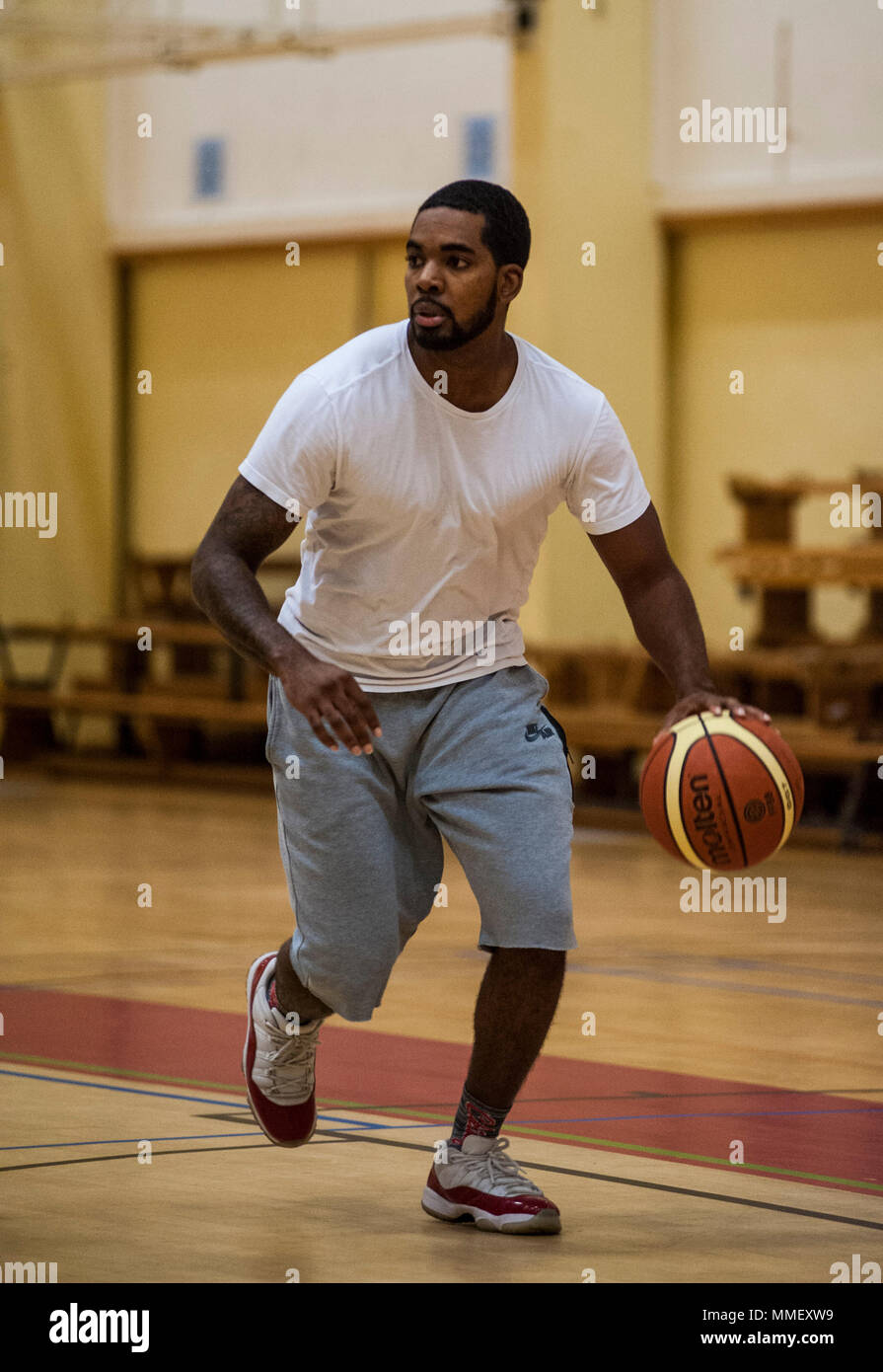 Bell net shape hi-res stock photography and images - Alamy