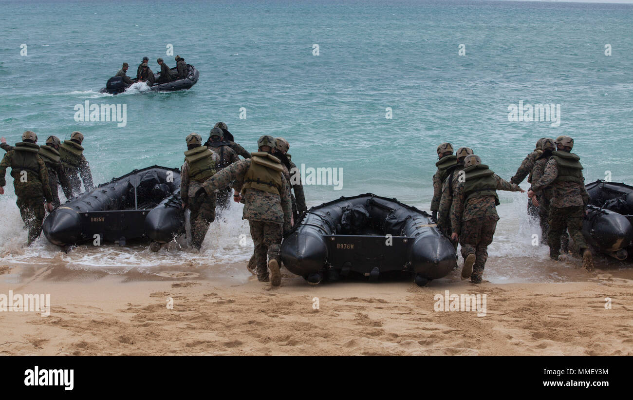 Marines with Lima Company, Battalion Landing Team, 3rd Battalion, 5th ...