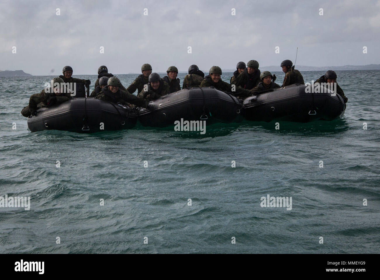 Japan Ground Self-Defense Force soldiers train in Combat Rubber Raiding ...
