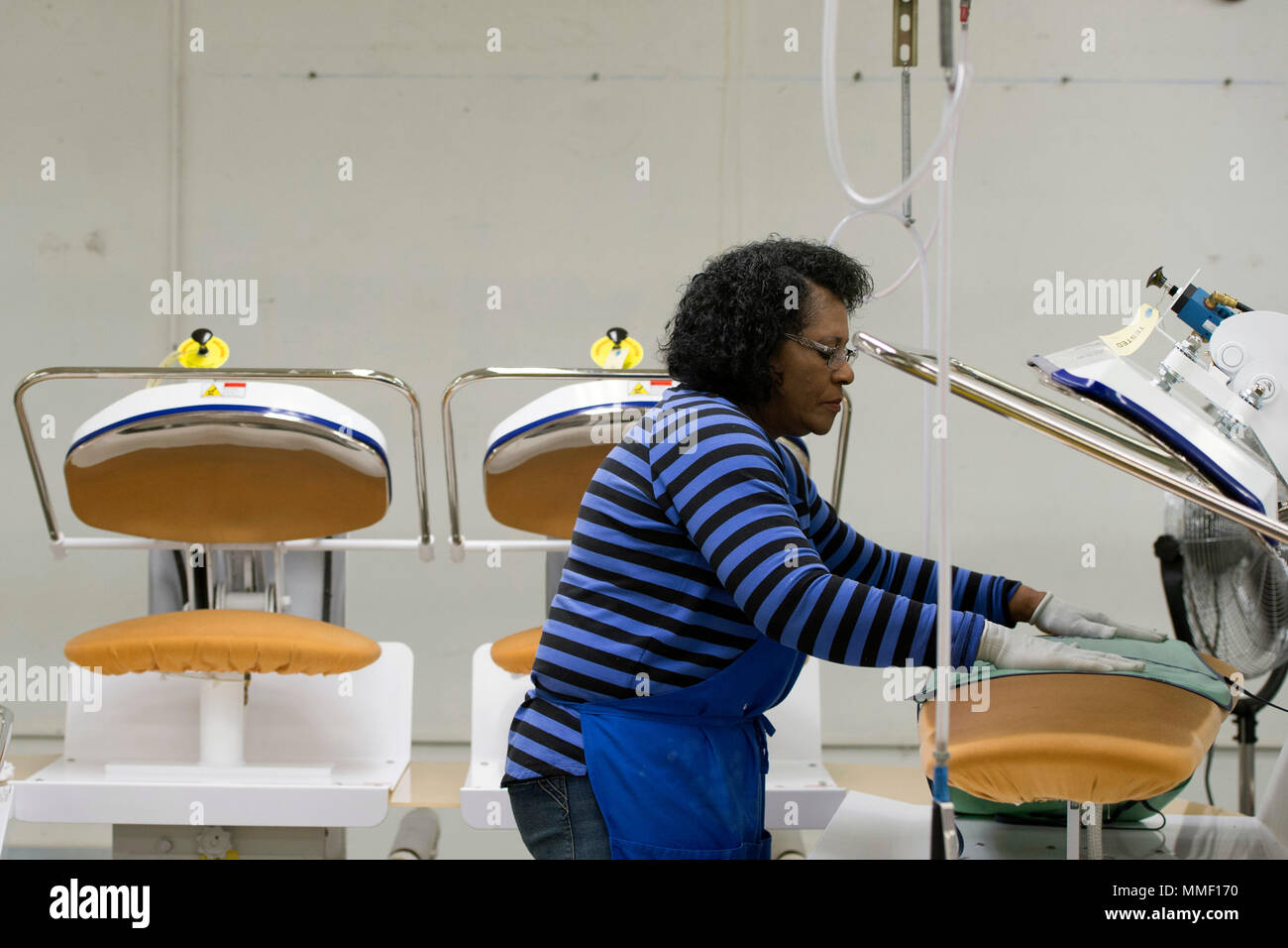 Laundry presses hi-res stock photography and images - Alamy