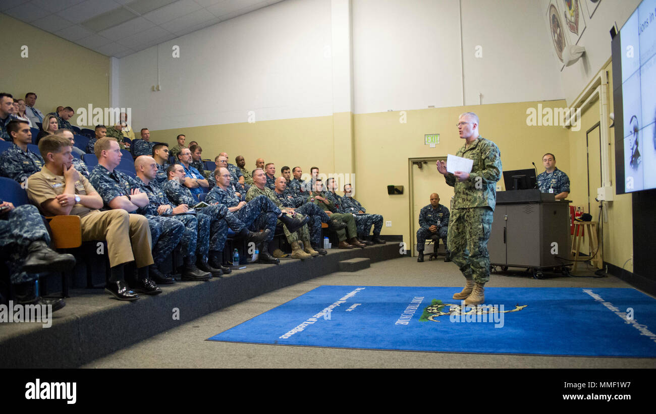 SAN DIEGO (Oct. 26, 2017) Commander, Naval Surface and Mine Warfighting ...