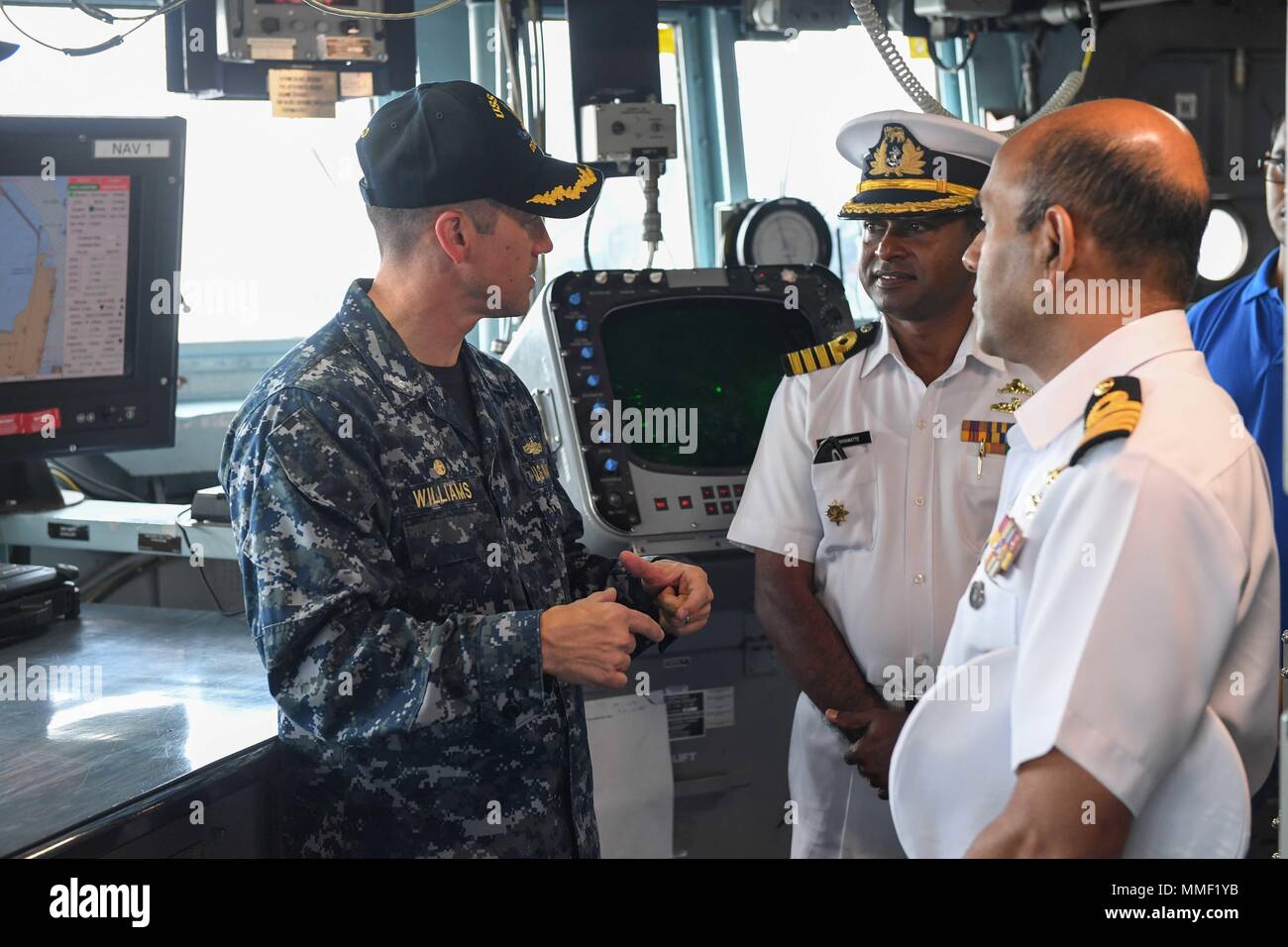 171029-N-OW182-0011 COLOMBO, Sri Lanka (Oct. 29, 2017) Cmdr. Mike ...