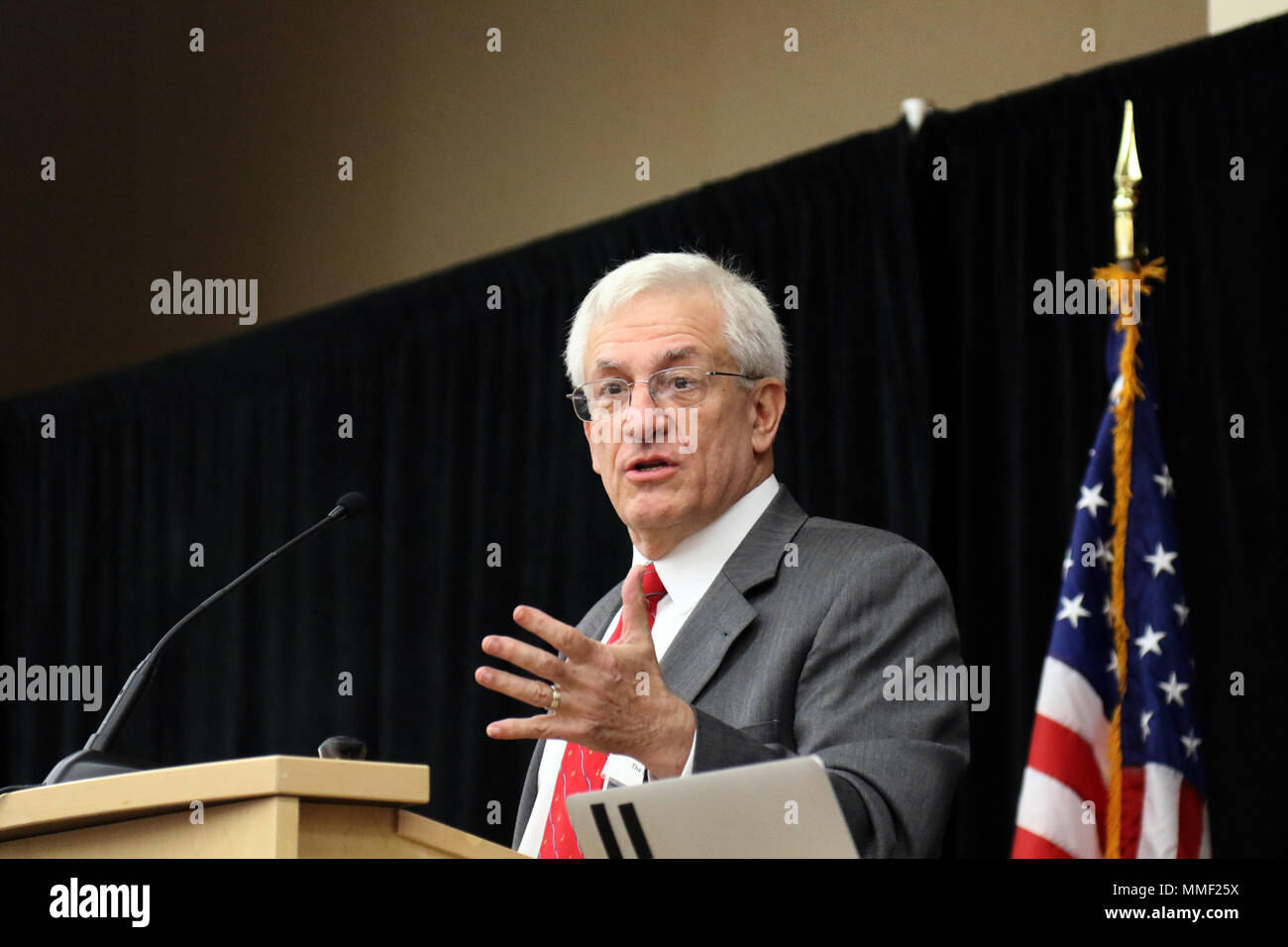 Department of homeland security campus hi-res stock photography and ...