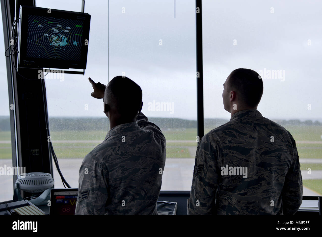 (From left) U.S. Air Force Senior Airman Richard Smith, 1st Operation ...