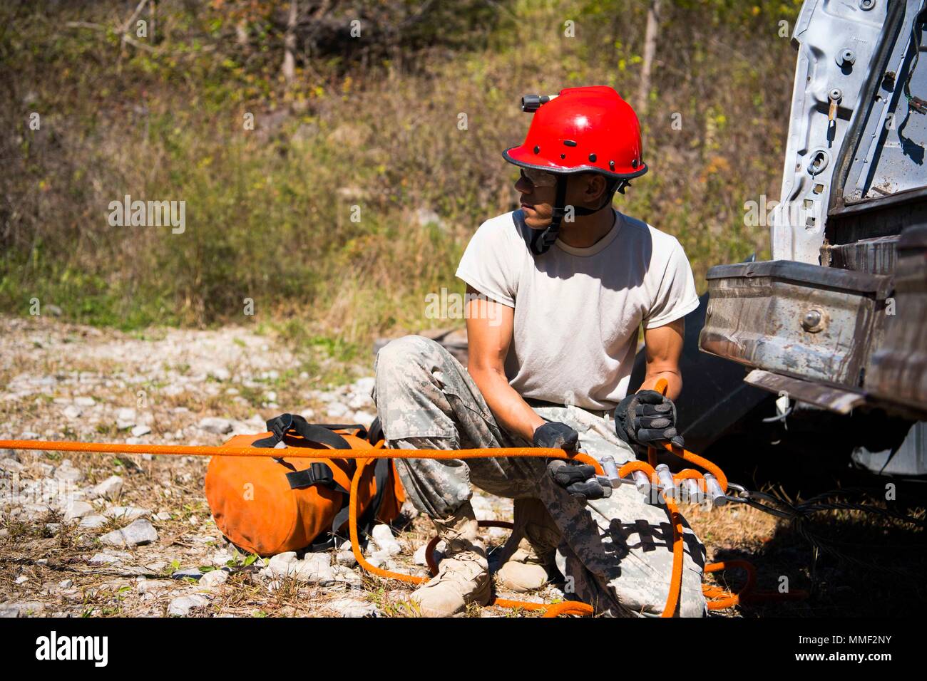 Structural collapse rescue training course hi-res stock photography and ...