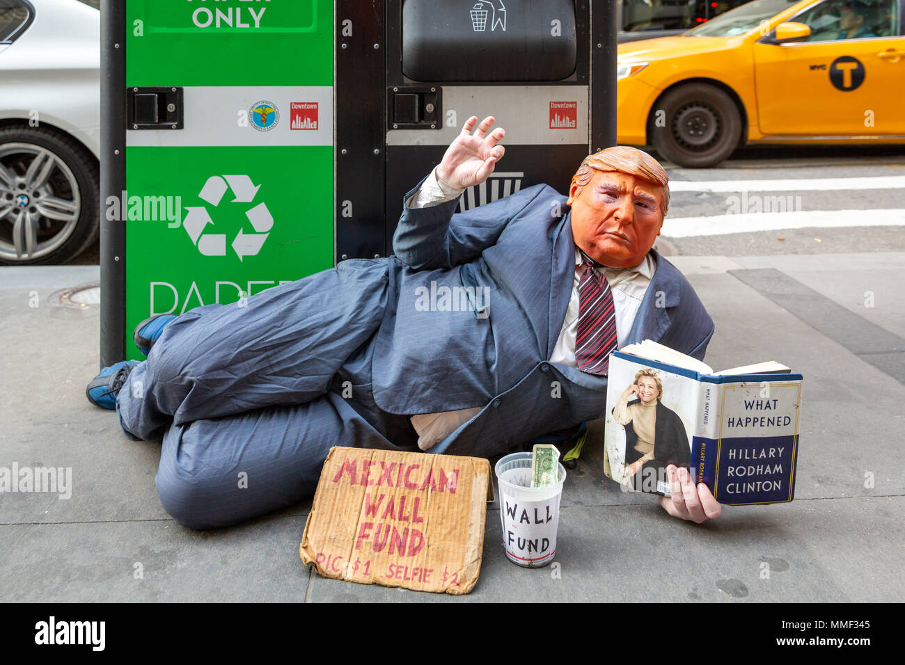 Poor man new york city ny hi-res stock photography and images - Alamy