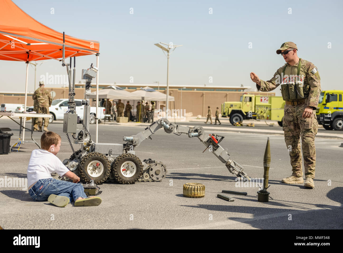 Remotec andros f6a remote ordnance neutralization system hi-res stock ...