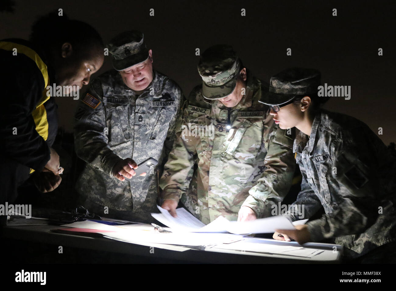 Class 642 hi-res stock photography and images - Alamy