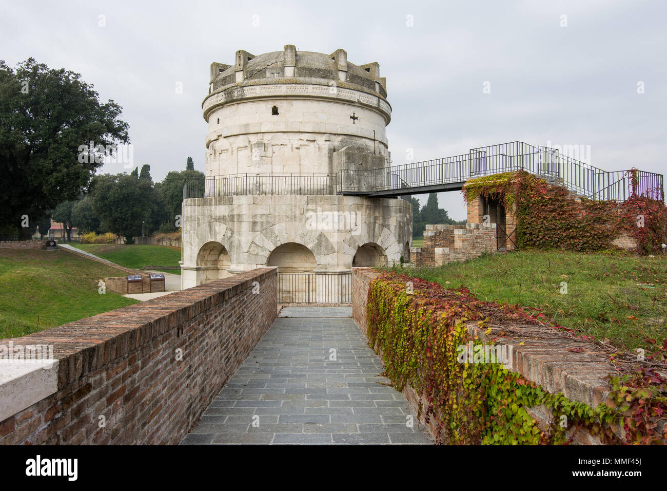 Mausoleum of Theodoric (Mausoleo di Teodorico), Ravenna, Italy Stock Photo - Alamy