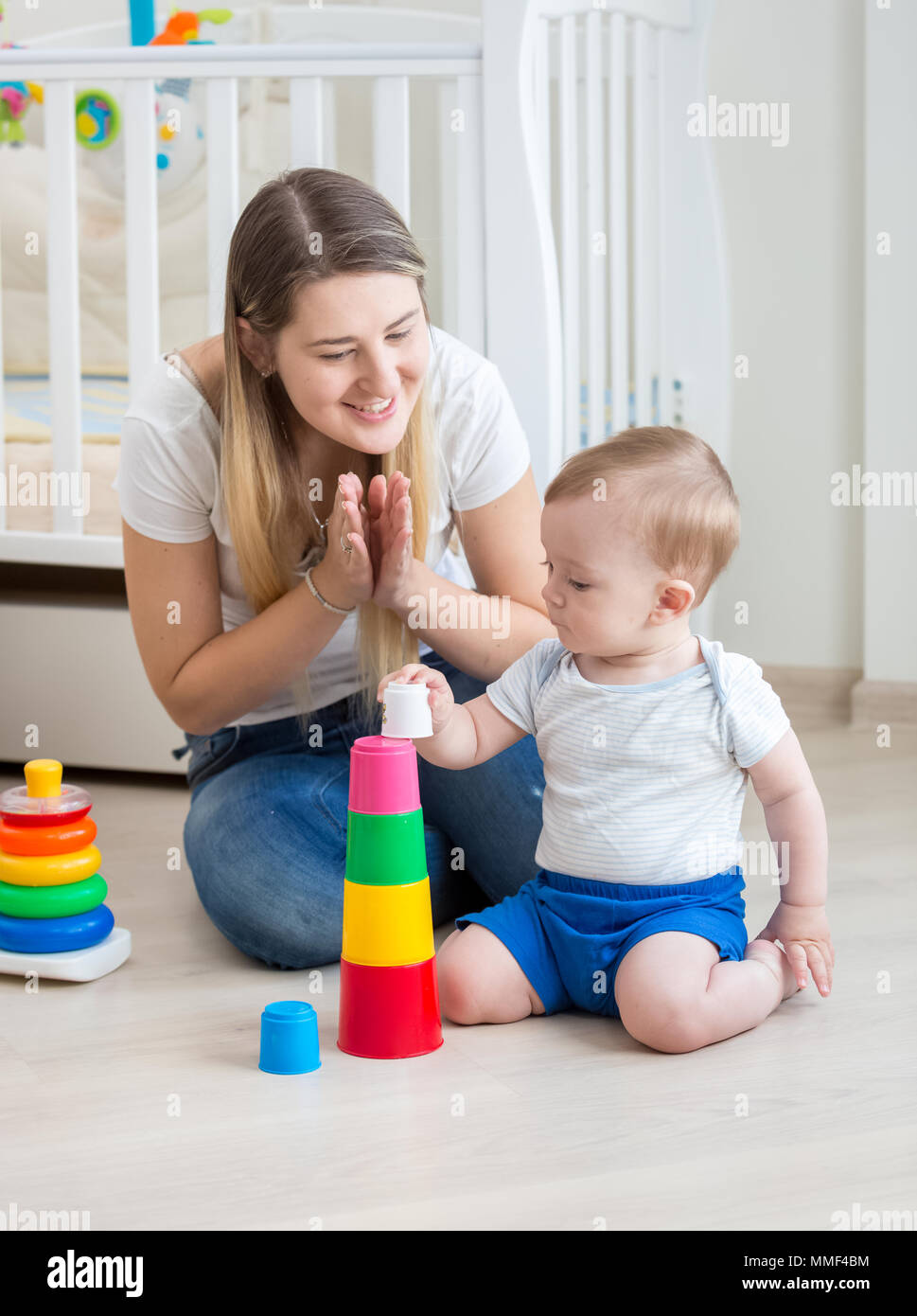 Mom cheering child hi-res stock photography and images - Alamy