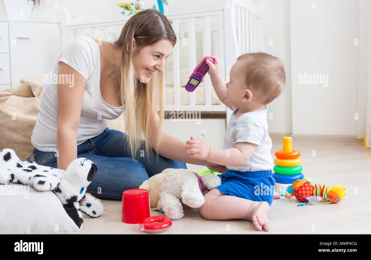 Parent calling child hi-res stock photography and images - Alamy