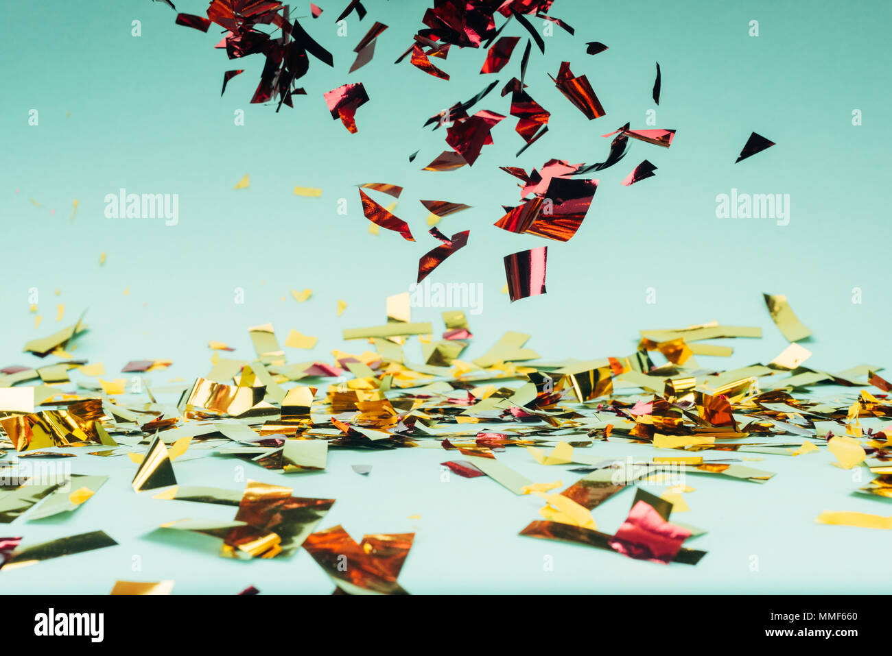 Confetti falling on birthday hi-res stock photography and images - Alamy