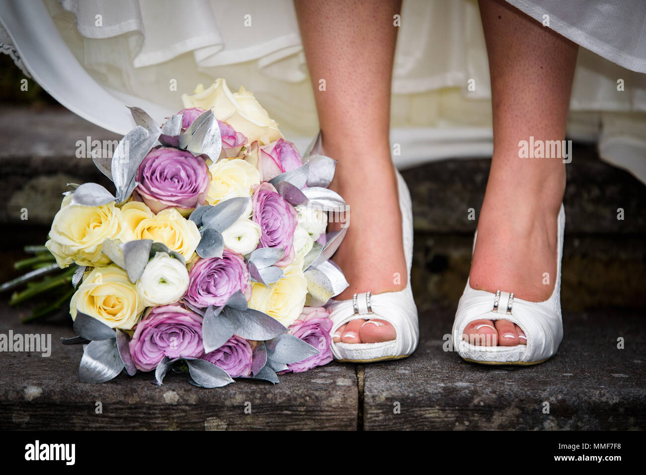 Bride feet hi-res stock photography and images - Alamy