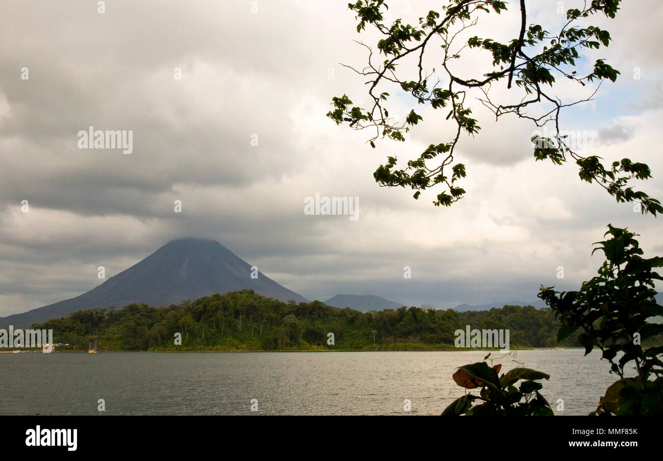 Active volcano - Arenal, Costa Rica Stock Photo - Alamy