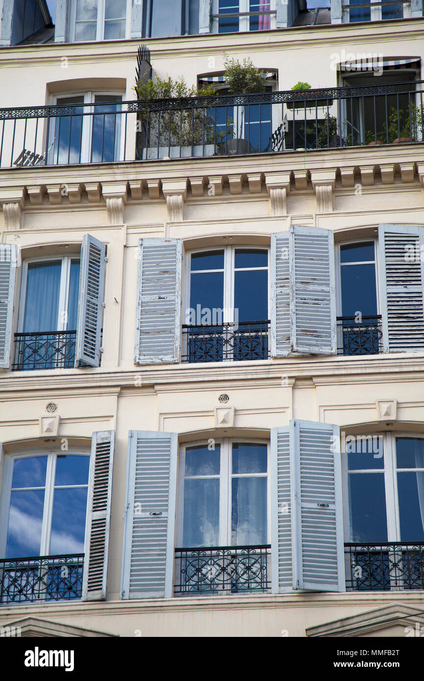 windows of old houses paris. France, Europe Stock Photo - Alamy