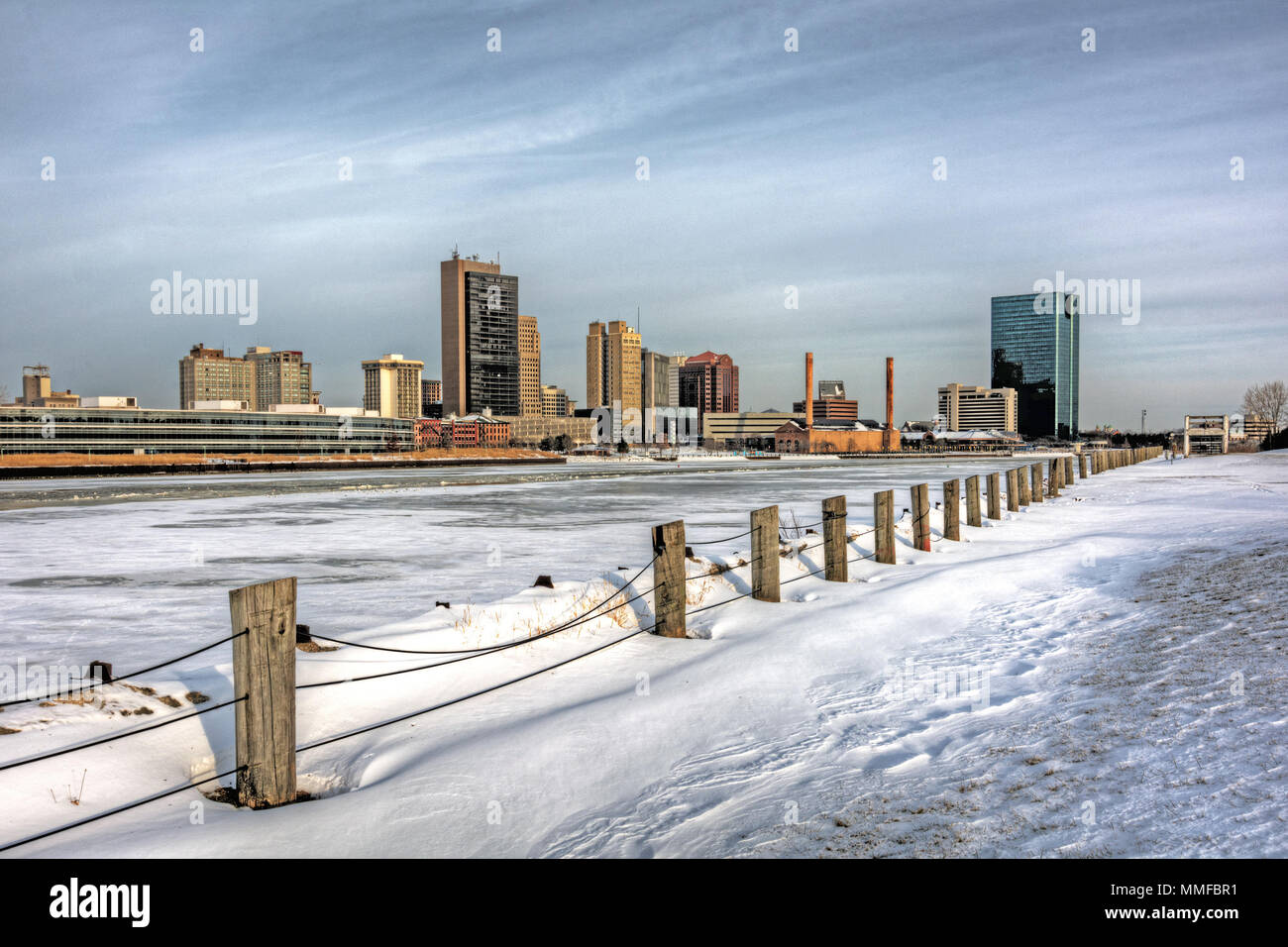 Skyline frozen hi-res stock photography and images - Alamy