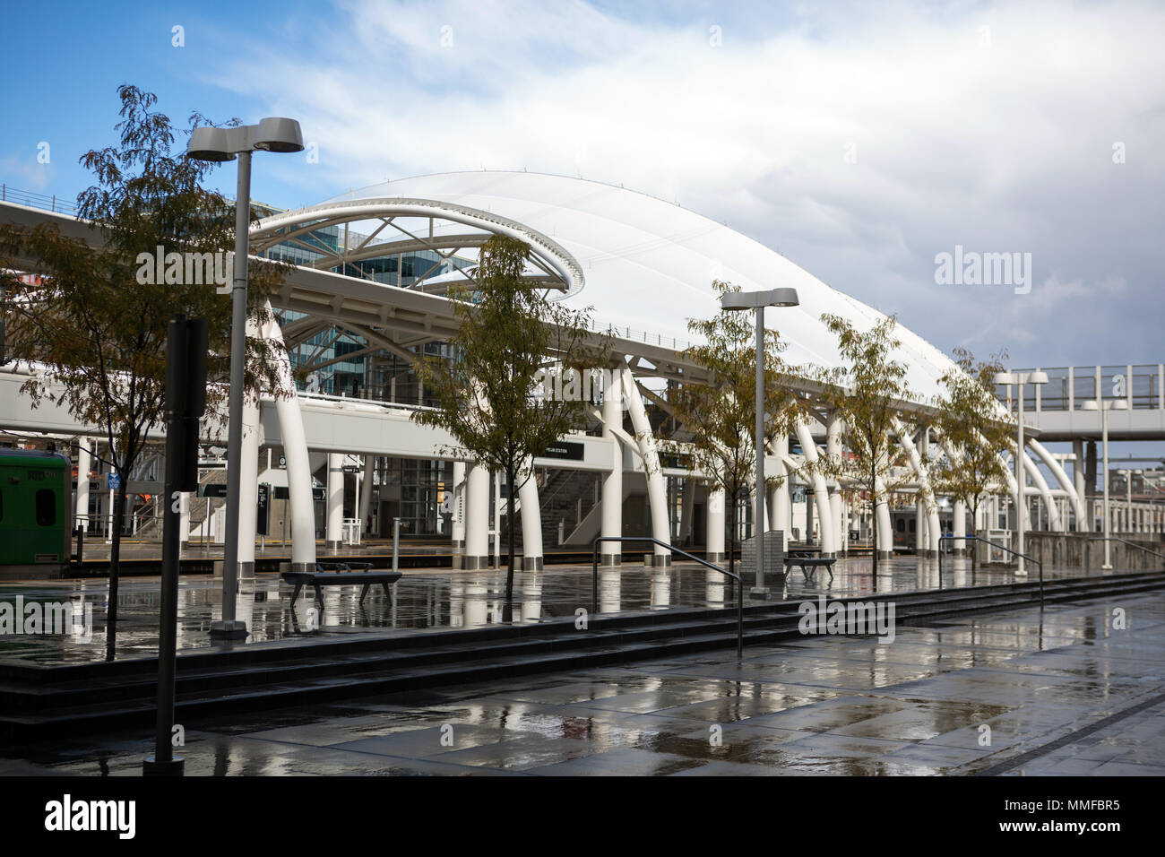The open air train hall and the historic Union Station terminal ...