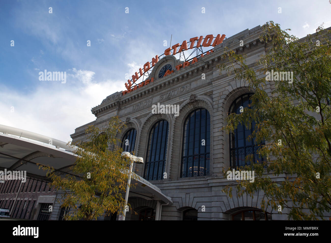 The open air train hall and the historic Union Station terminal ...