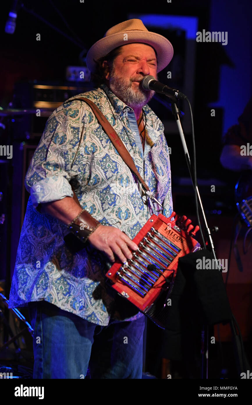 Cajun accordion hi-res stock photography and images - Alamy