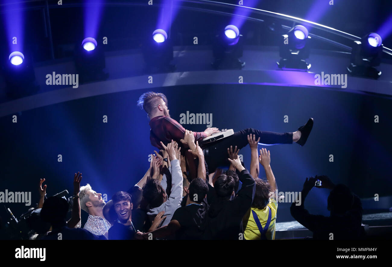 General public band hi-res stock photography and images - Alamy