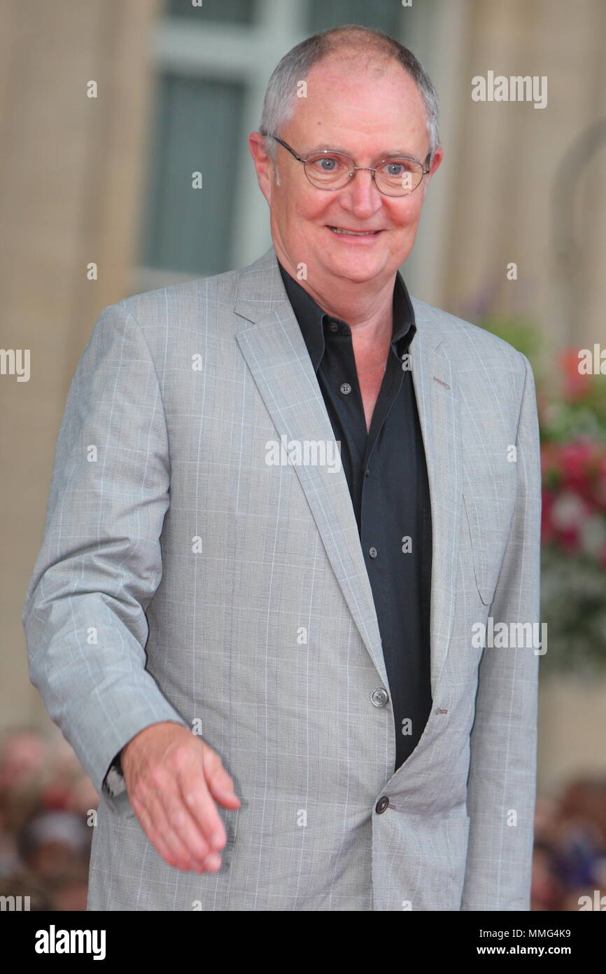 Jim broadbent harry potter premier hi-res stock photography and images ...
