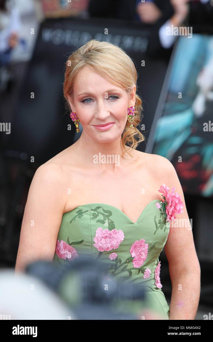 UK - Entertainment - JK Rowling at the UK Film Premiere of HARRY POTTER ...