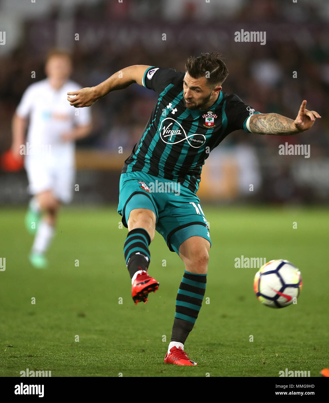 Southampton's Charlie Austin Stock Photo - Alamy