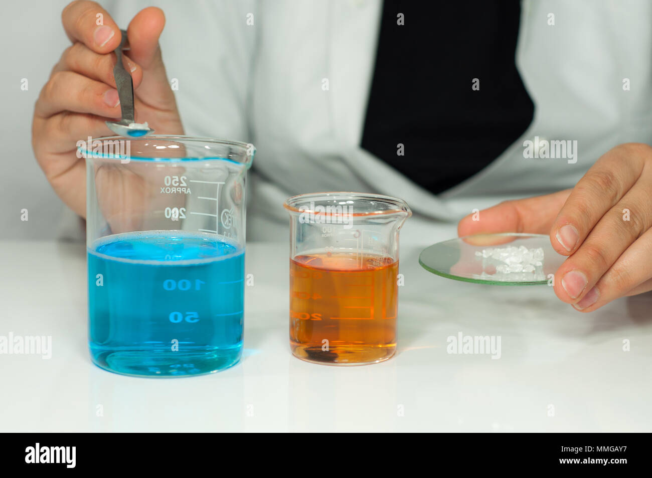 Crude oil beaker hi-res stock photography and images - Alamy