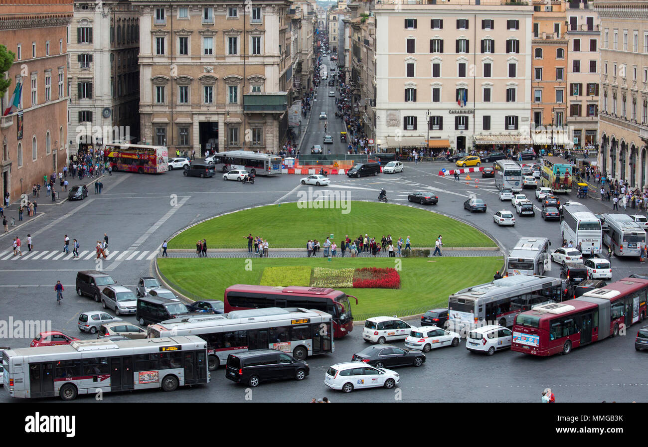 Italian traffic jam hi-res stock photography and images - Alamy