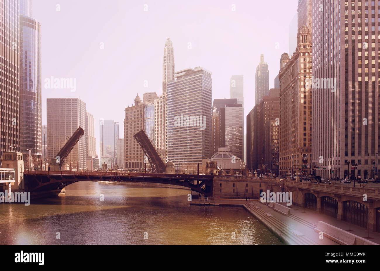 Chicago bridge hi-res stock photography and images - Alamy