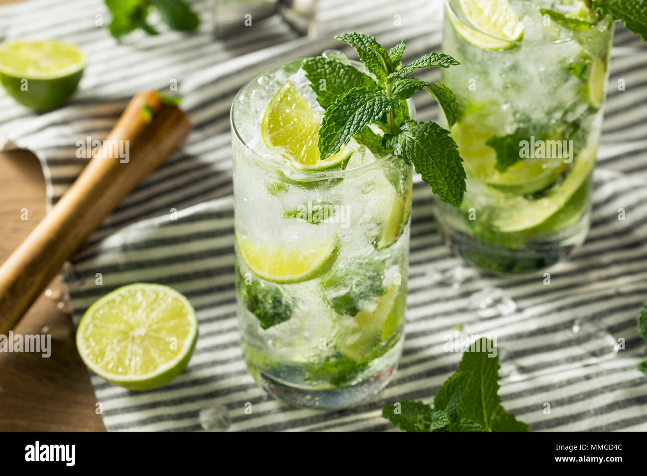 Mojitos hi-res stock photography and images - Alamy