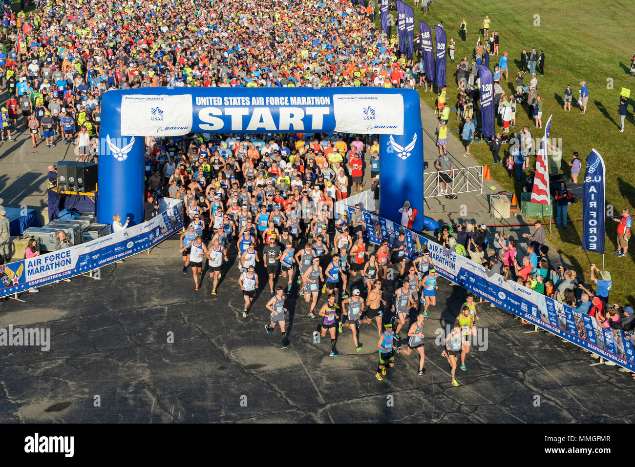 Scenes from the 2017 Air Force Marathon (U.S. Air Force photo by Wesley ...