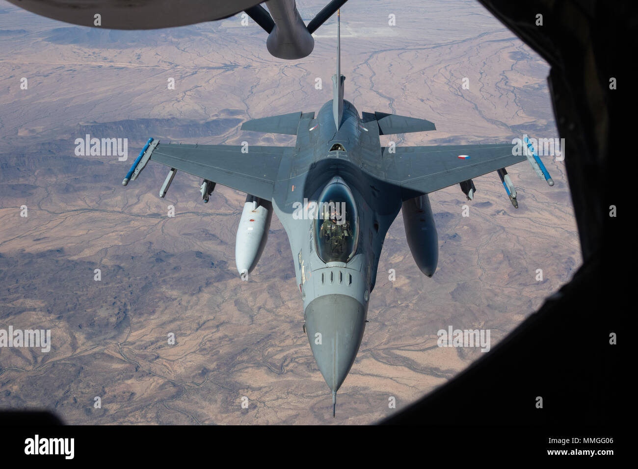 An F-16 Fighting Falcon of the 162d Wing, Arizona Air National Guard ...