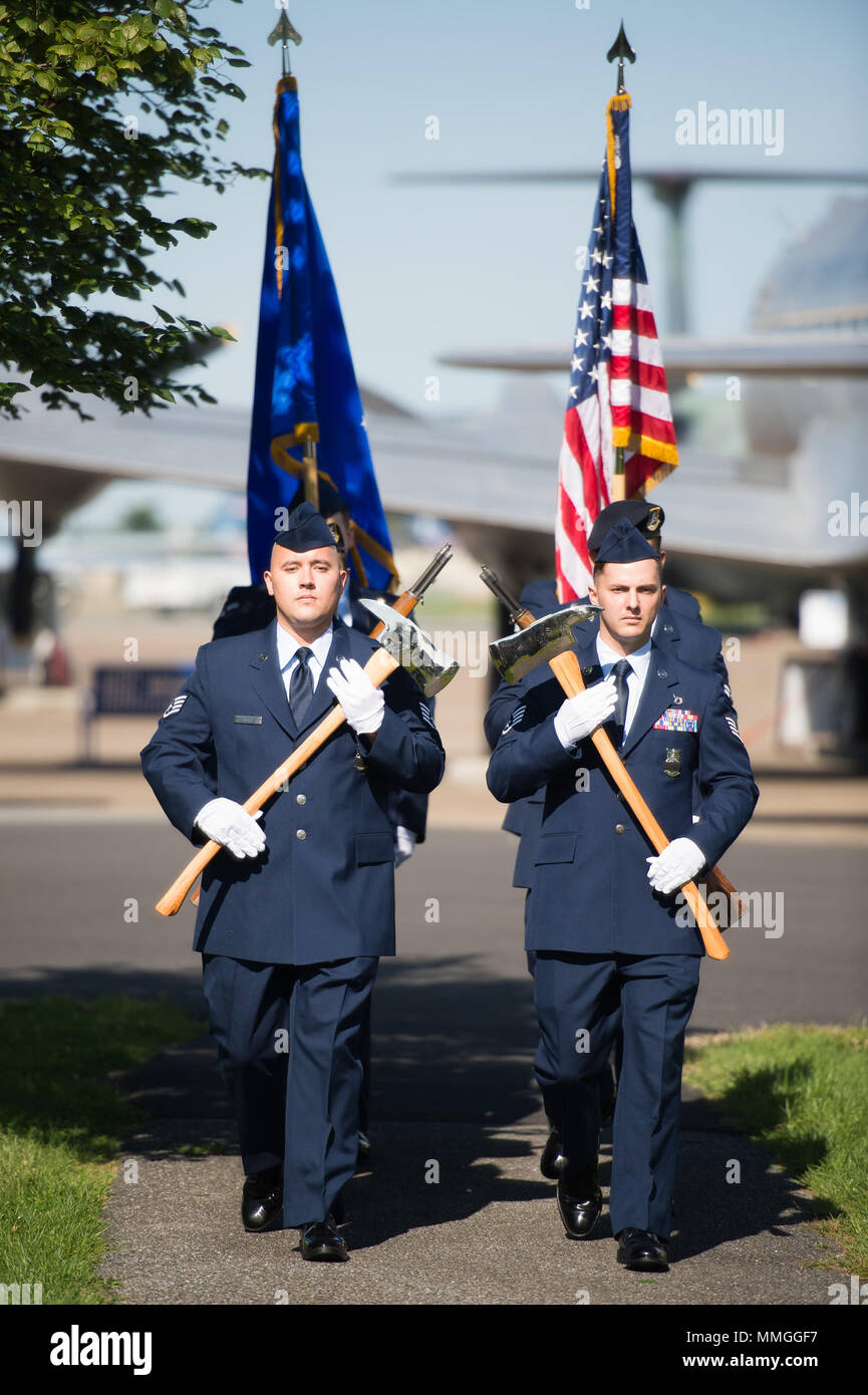 Members from the Dover Air Force Base Honor Guard, 436th Security ...