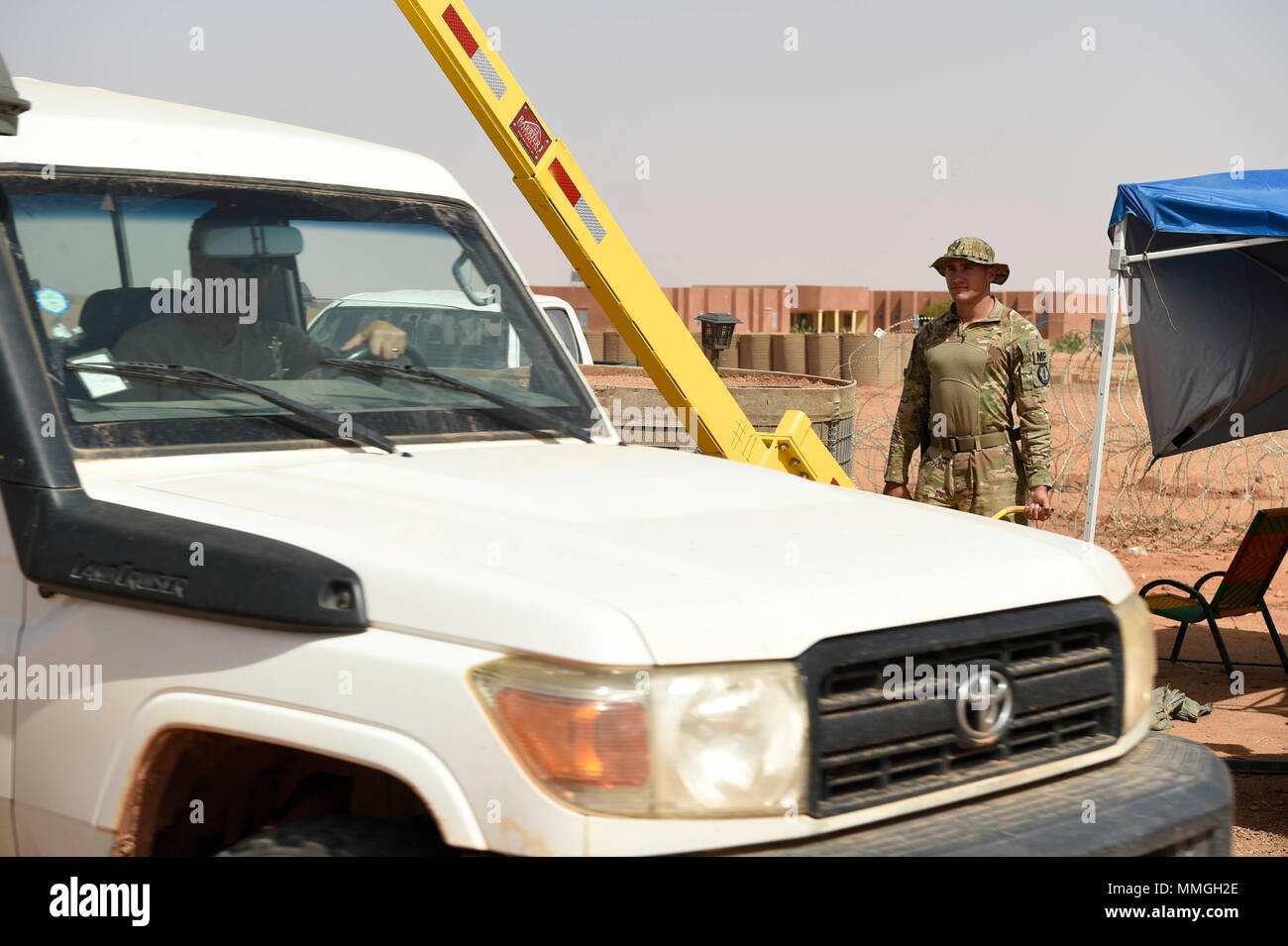 411th military police company hi-res stock photography and images - Alamy