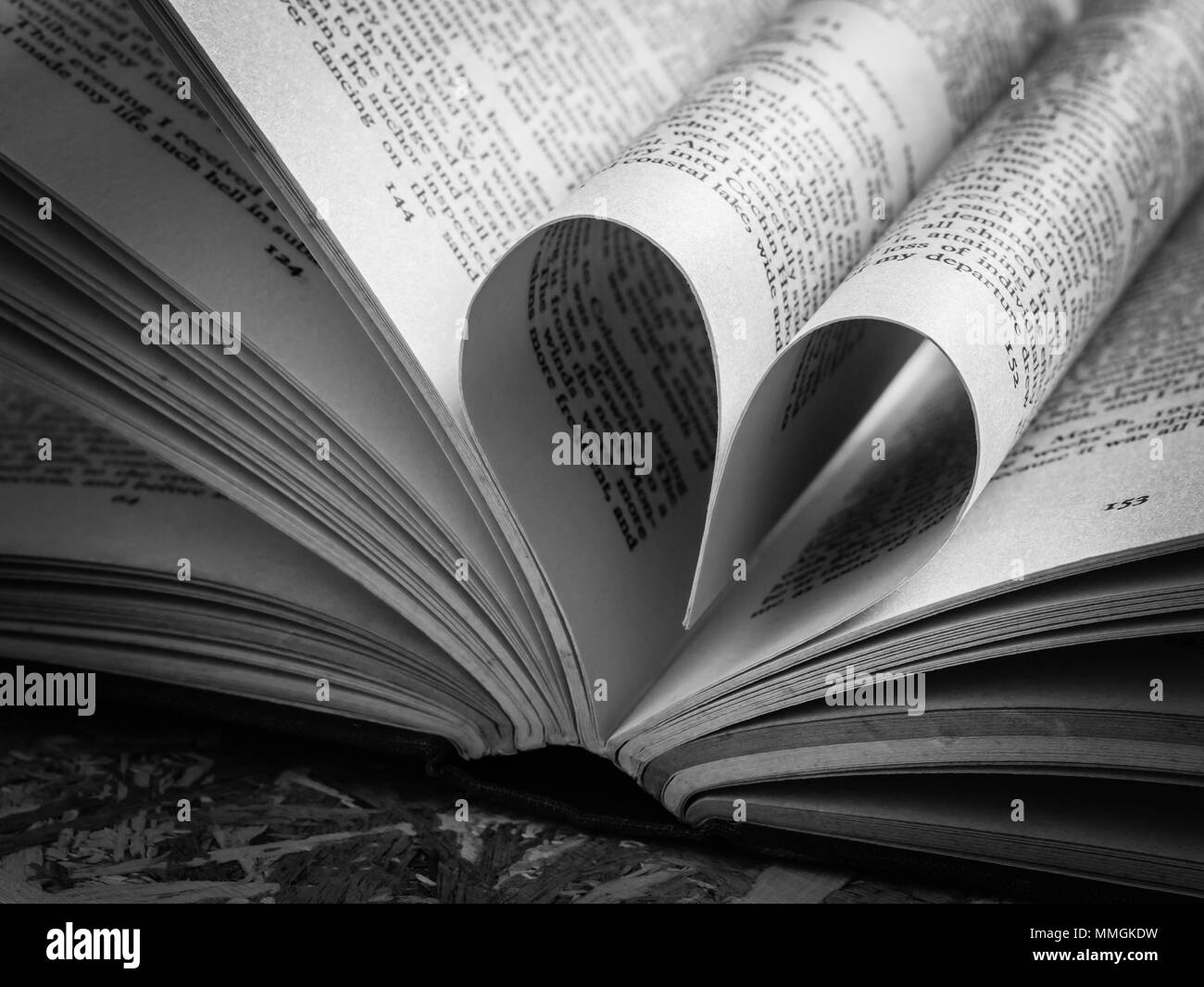 Heart shape text written Black and White Stock Photos & Images - Alamy